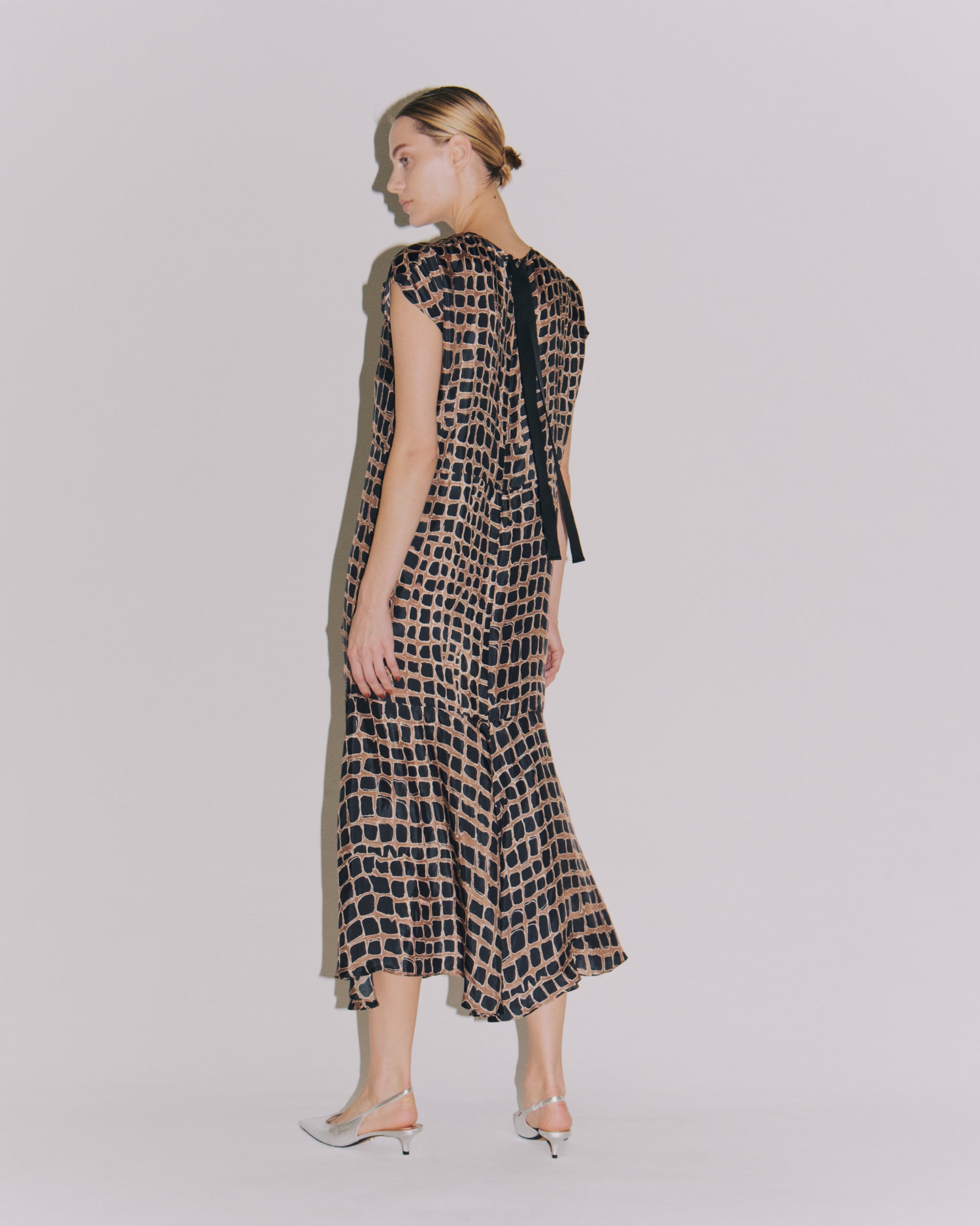 Room no.8 公式オンラインショップ – Room no.8 ONLINE SHOP